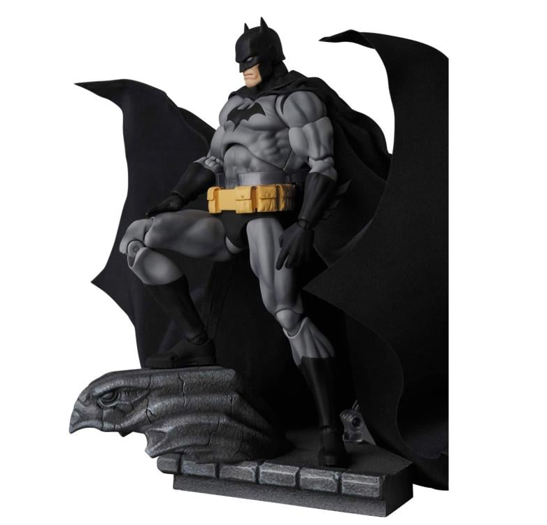 Batman: HUSH MAFEX No.126 (BLACK Ver.) | AnimeXtreme